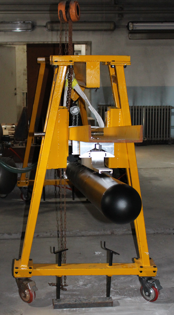 Pneumatic Cold Launching Device for Fixed-wing UAV and missile